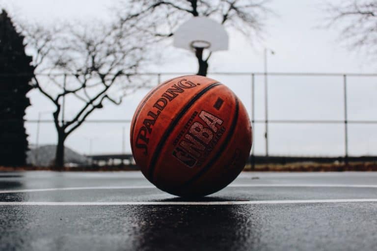 Basketball Basics: Learn The Game in Less Than 5 Minutes